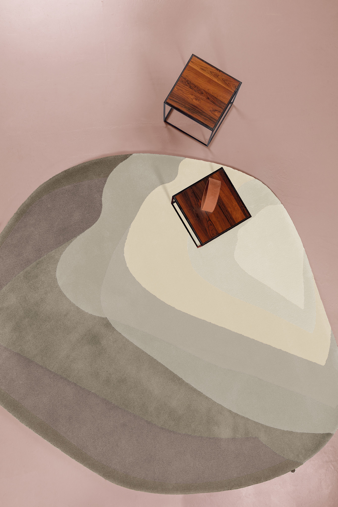 Agate Low Rug - Bauhaus Movement – Original Design Icons